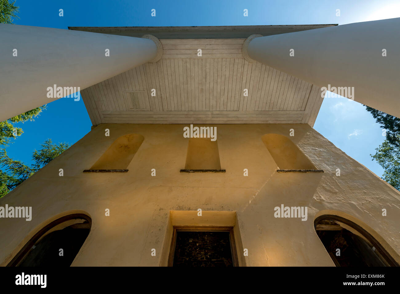 Holwell Temple at Castle Hill Estate, Filleigh, Devon Stock Photo - Alamy