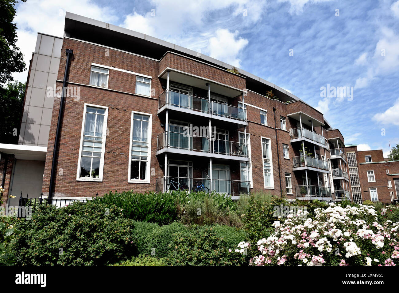 Nautilus building hi-res stock photography and images - Alamy