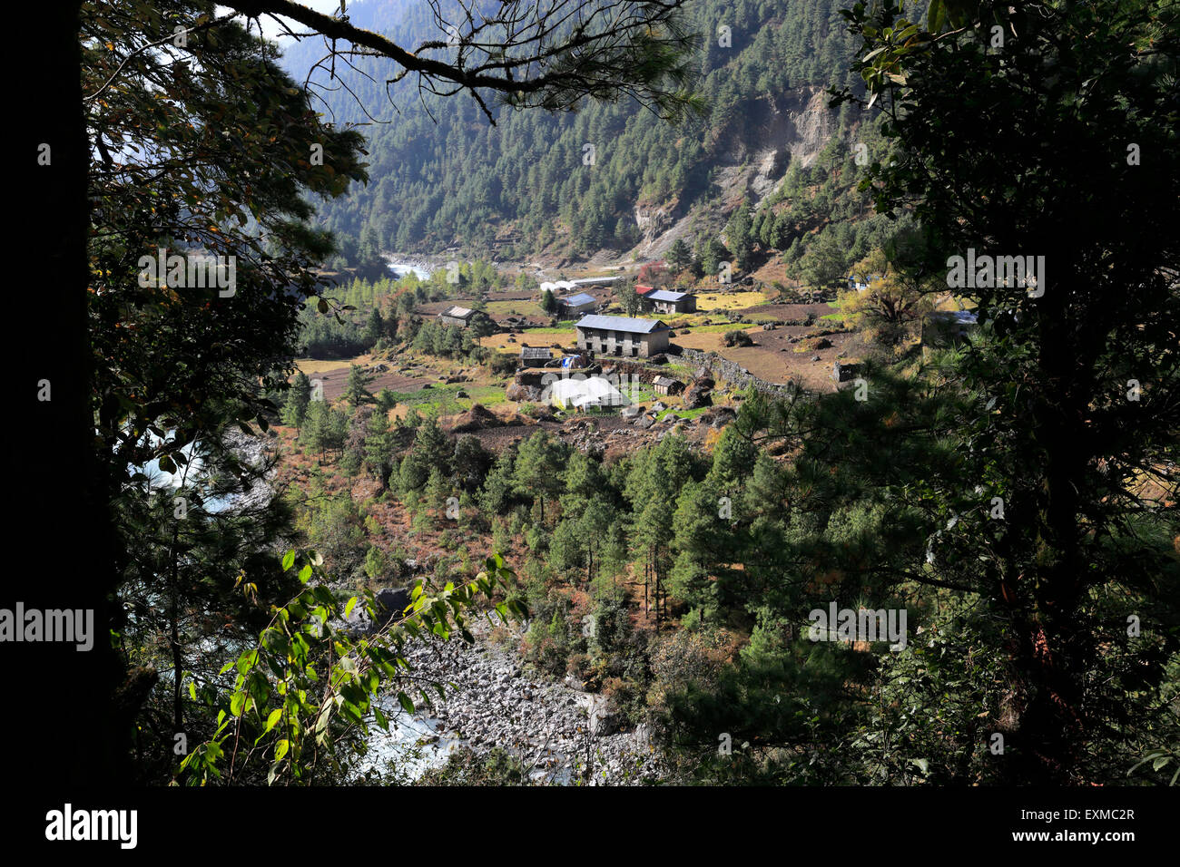 Solukhumbu village lodge hi-res stock photography and images - Alamy