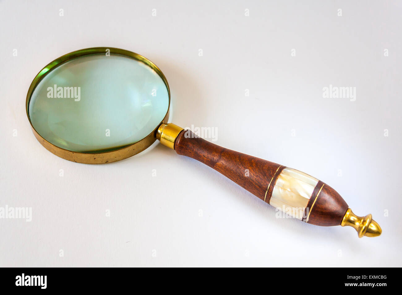 Magnifying glass hi-res stock photography and images - Alamy