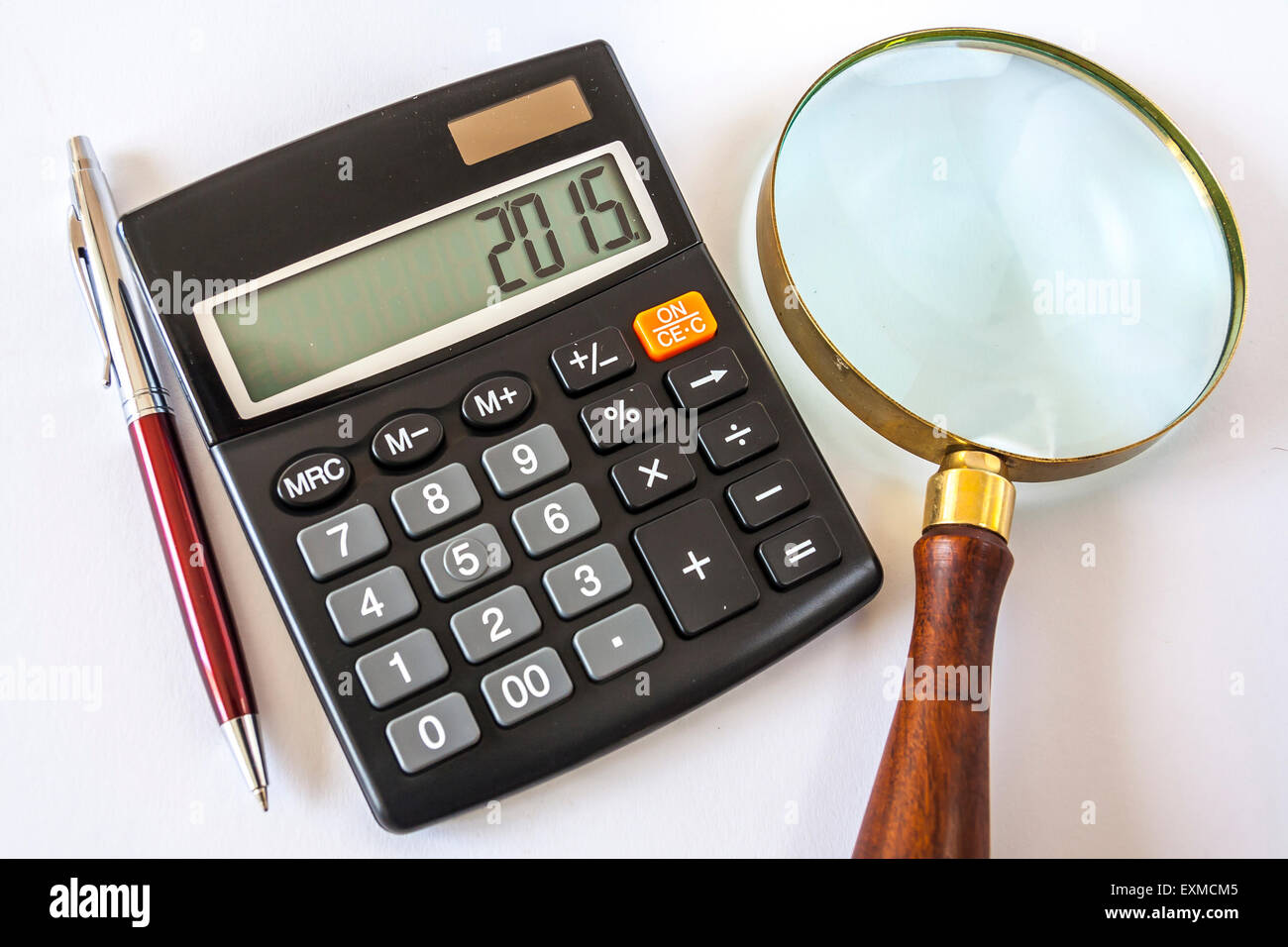 Magnifying glass business hi-res stock photography and images - Alamy