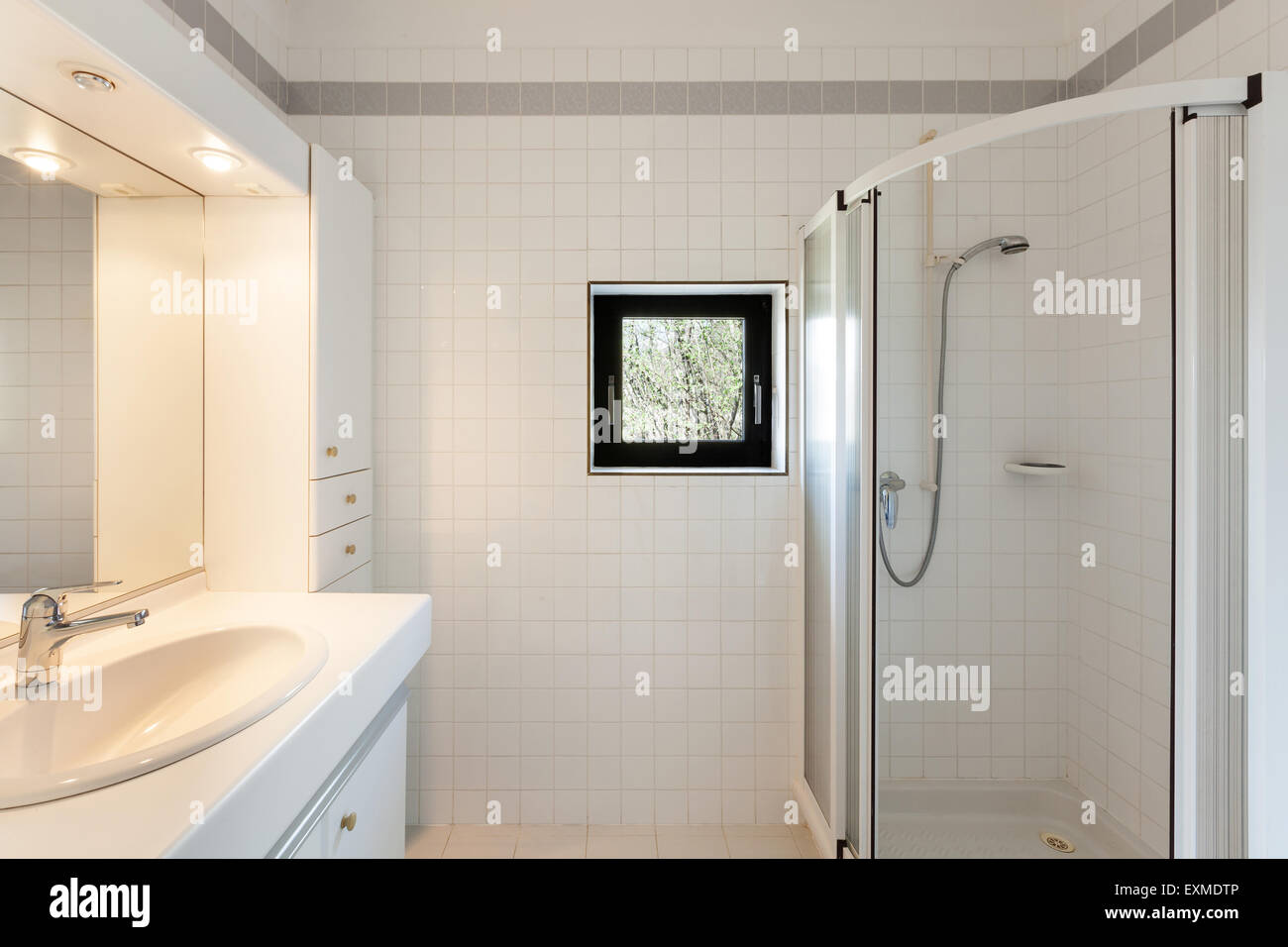 Cute Apartment Bathrooms