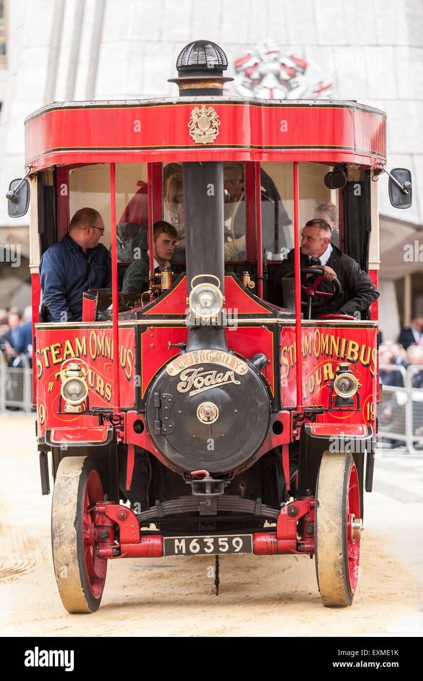 Steam omnibus hi-res stock photography and images - Alamy