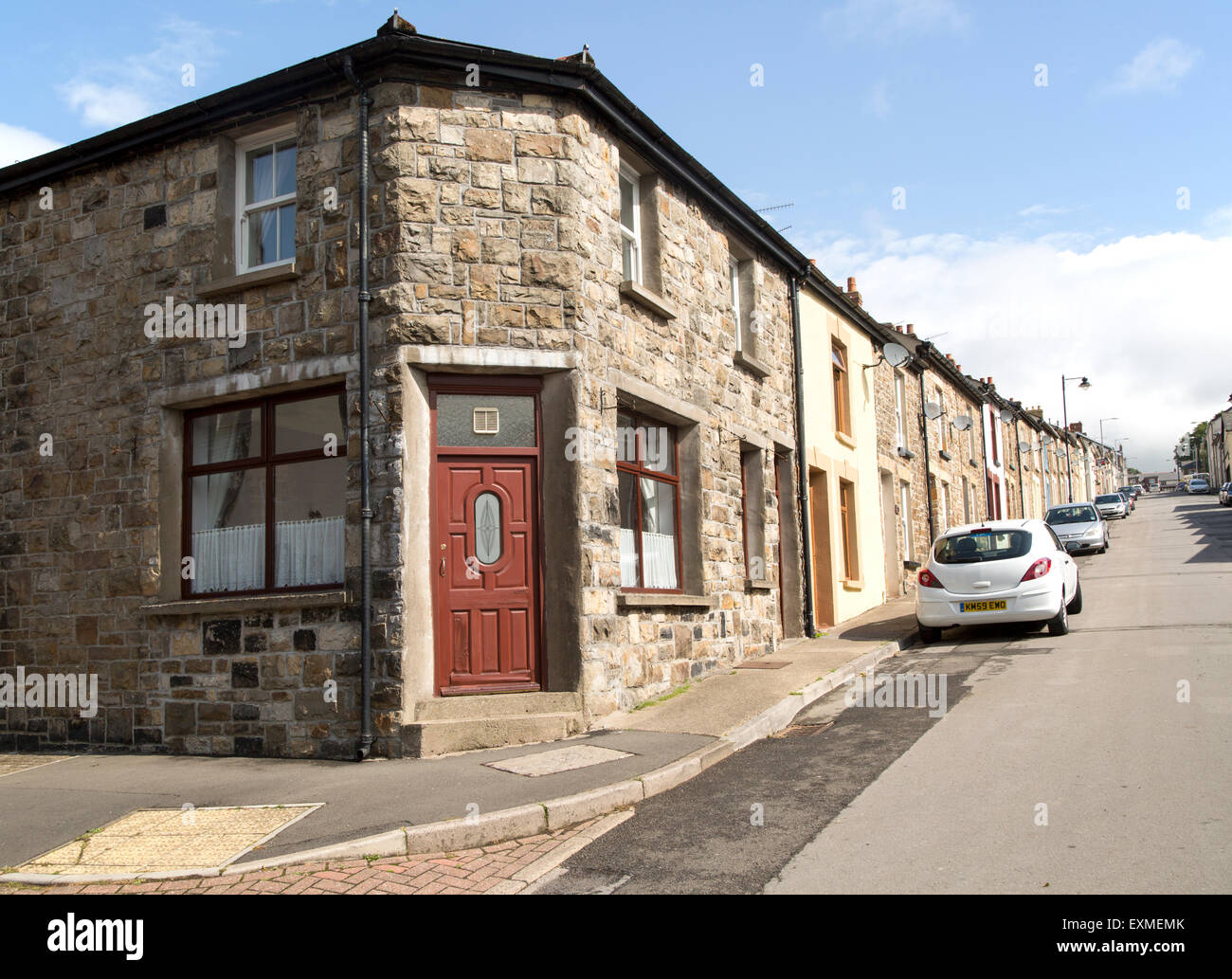 Corner housing terrace hi-res stock photography and images - Alamy