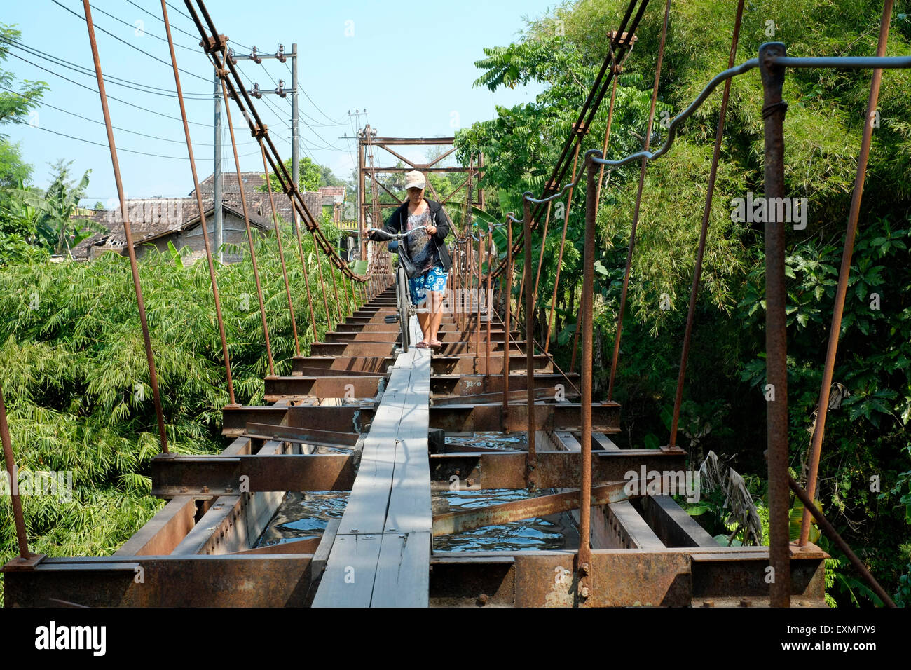Bridge over ravine hi-res stock photography and images - Alamy