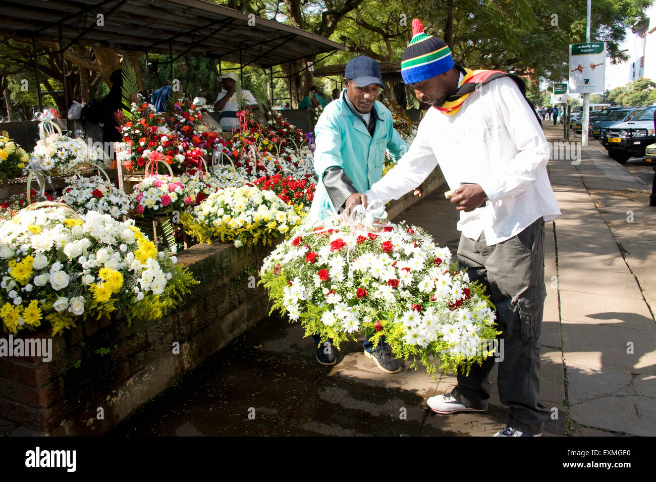 Zimbabwe market hi-res stock photography and images - Alamy
