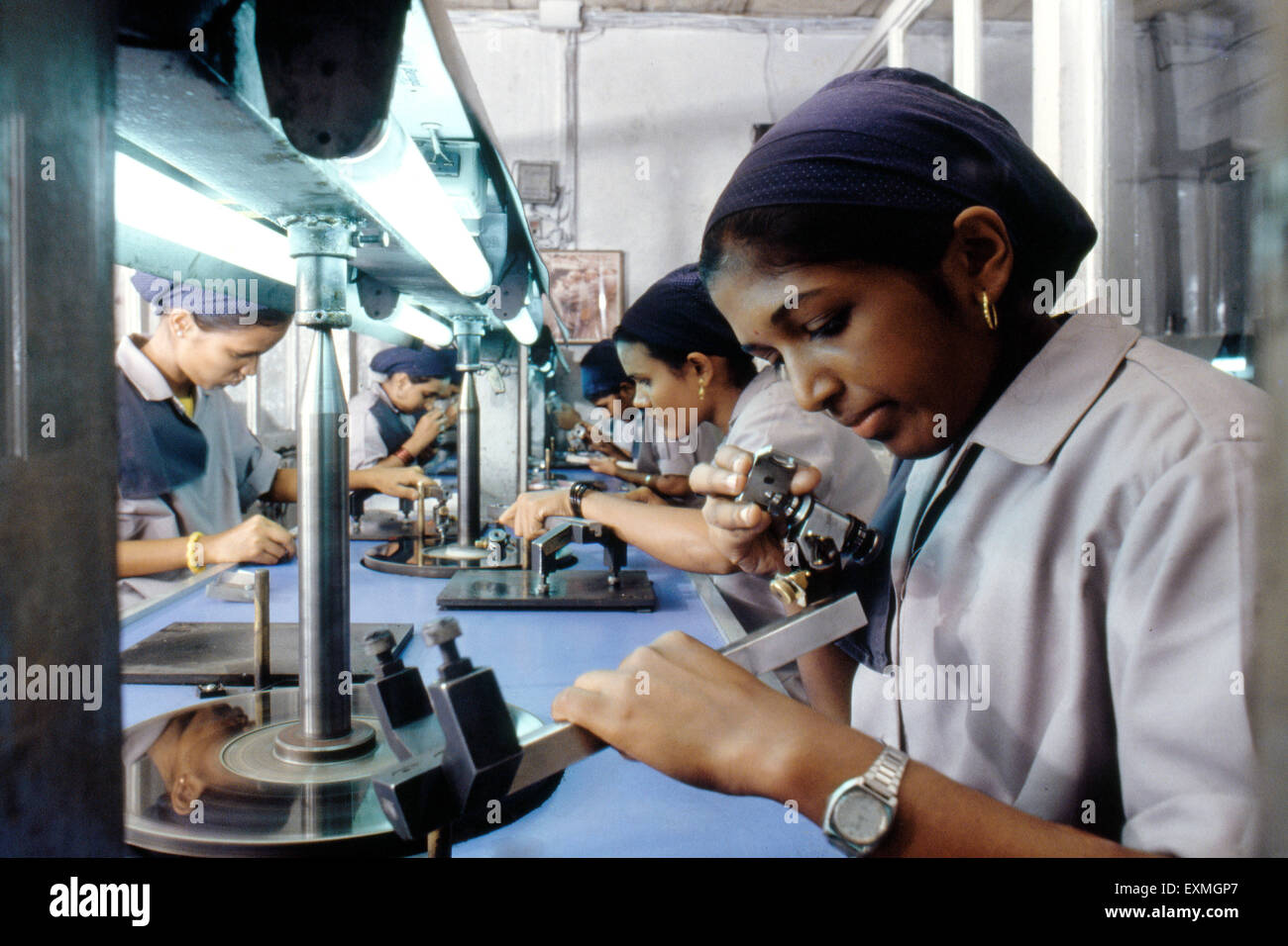 Diamond cutting india hi-res stock photography and images - Alamy