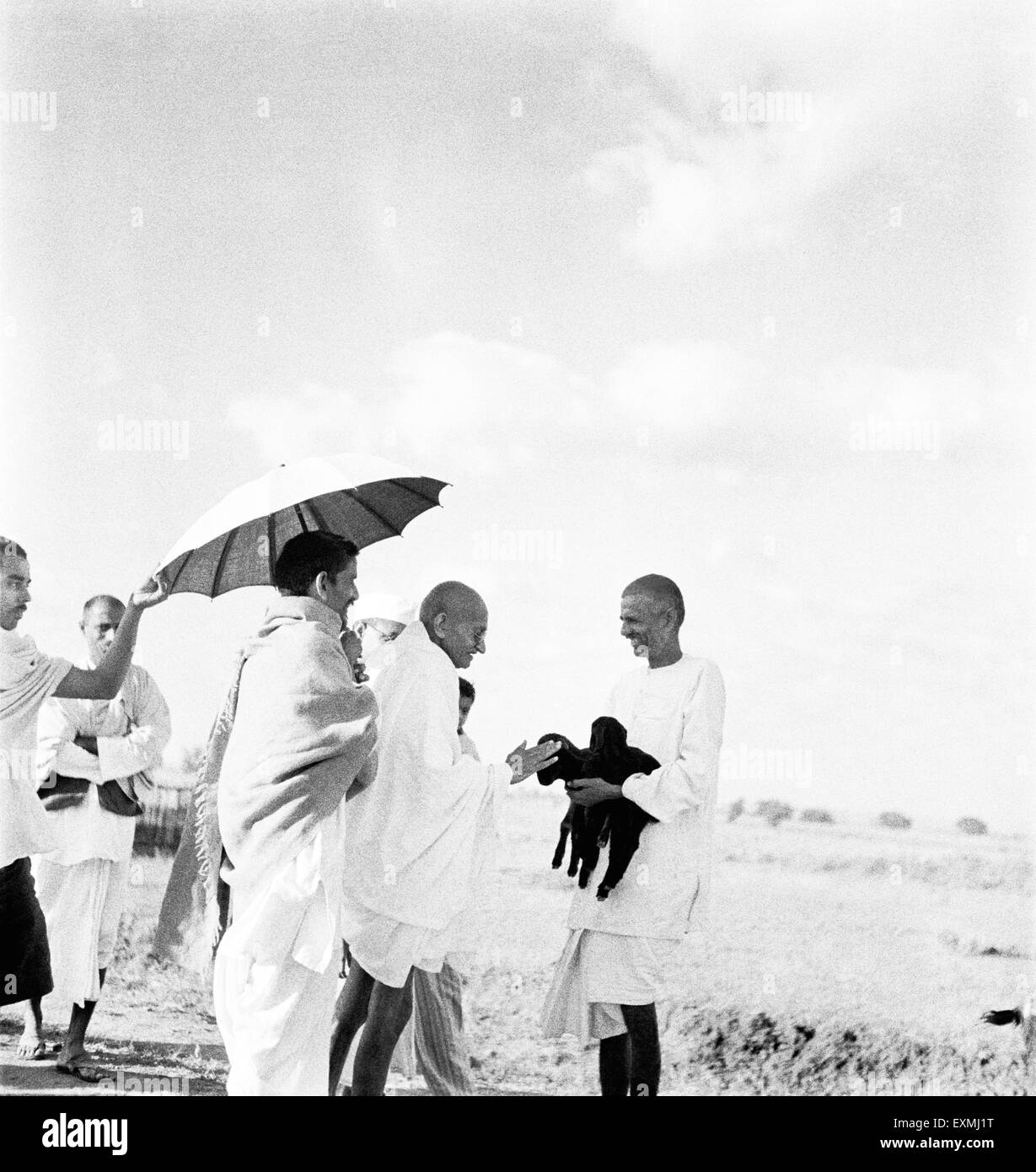 Ashramite hi-res stock photography and images - Alamy