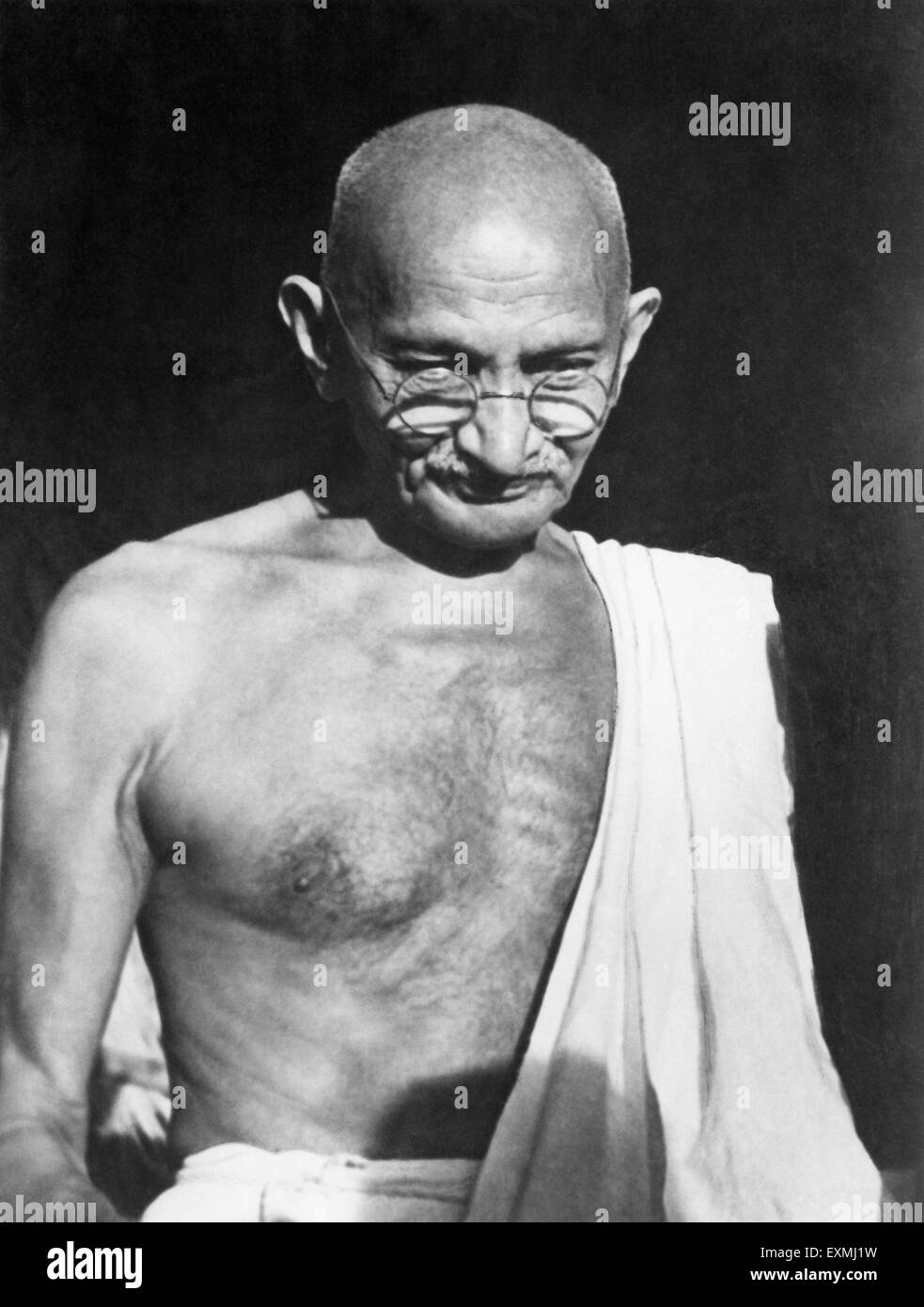 Mahatma gandhi at sevagram ashram hi-res stock photography and images ...