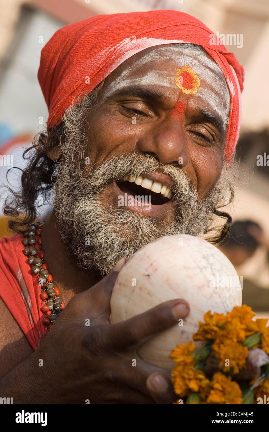 Hindu saint hi-res stock photography and images - Alamy