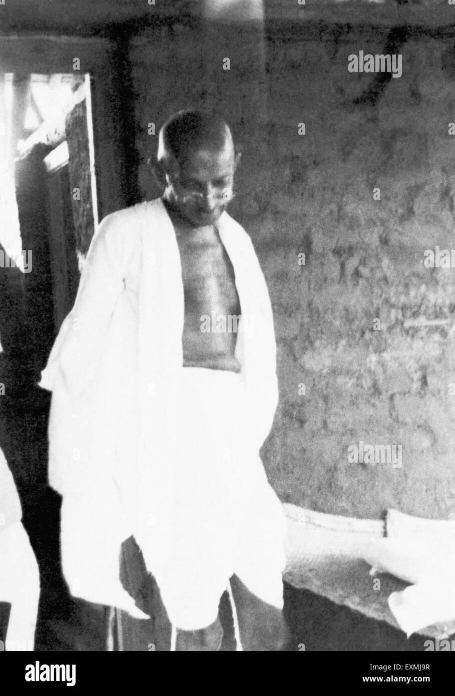 Mahatma gandhi sevagram ashram 1940 hi-res stock photography and images ...