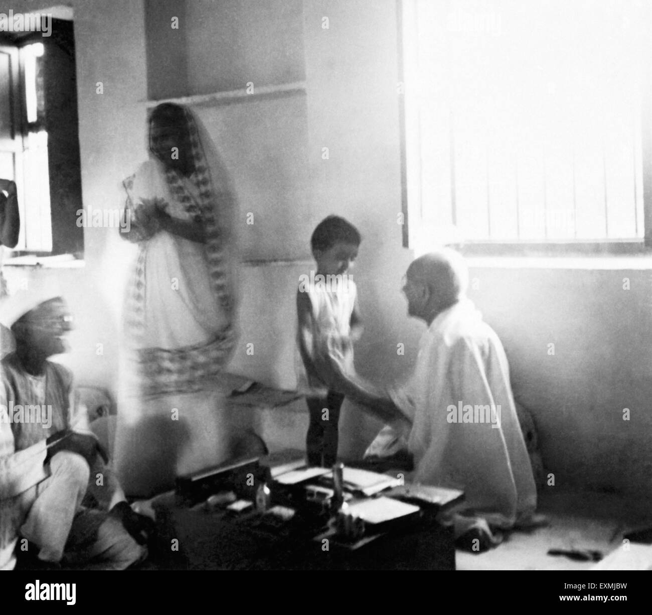 Mahatma gandhi child hi-res stock photography and images - Alamy