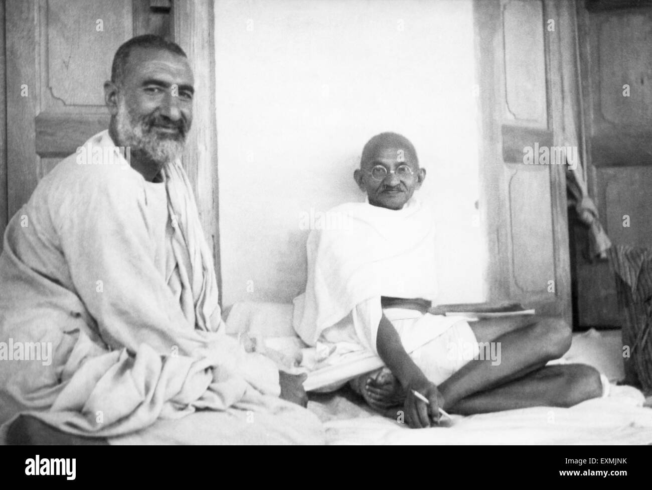Mahatma gandhi frontier gandhi hi-res stock photography and images - Alamy