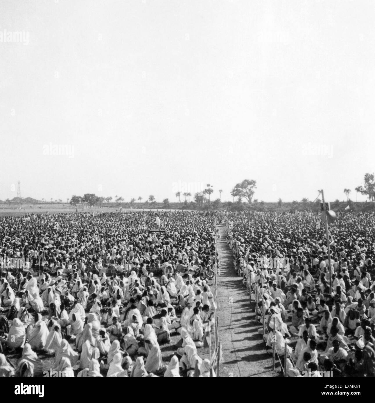 Mass Meeting High Resolution Stock Photography and Images - Alamy