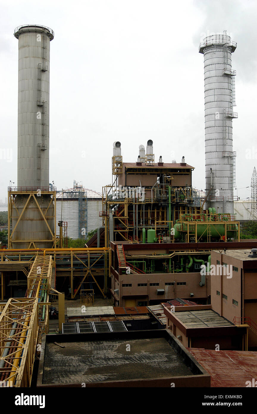 Pollution industry india vertical hi-res stock photography and images ...