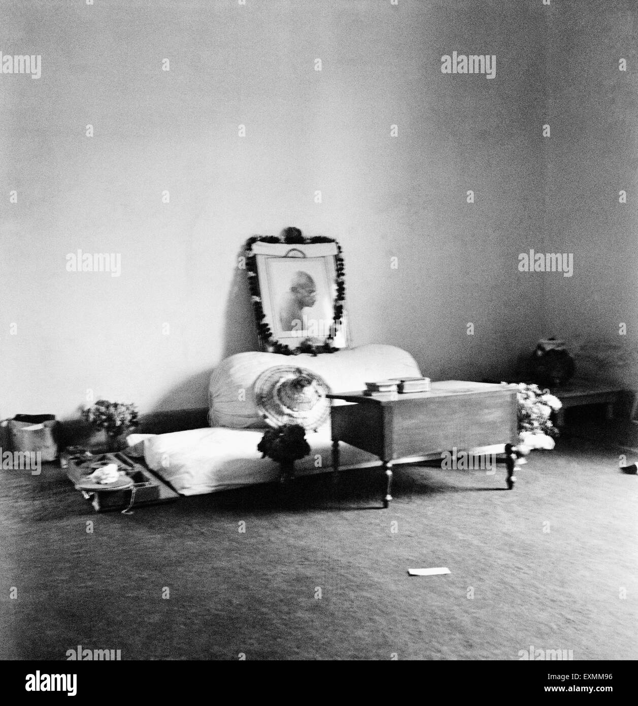 Mahatma Gandhi's room at Birla House ; Delhi ; after he had expired ...