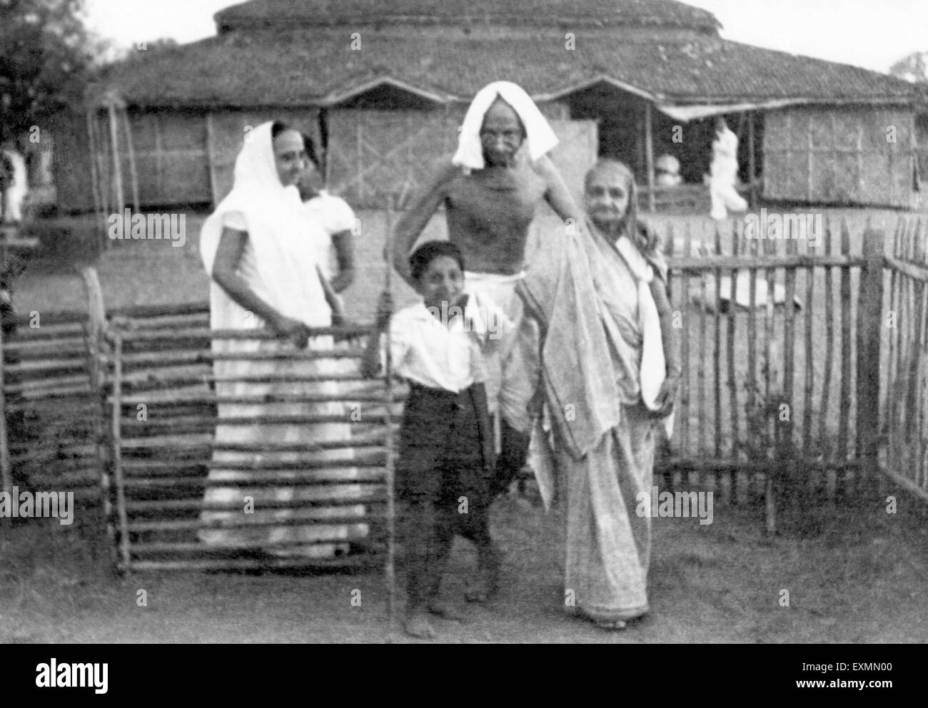 Mahatma Gandhi Kasturba Gandhi Sevagram Ashram nagpur india 1942 Stock ...