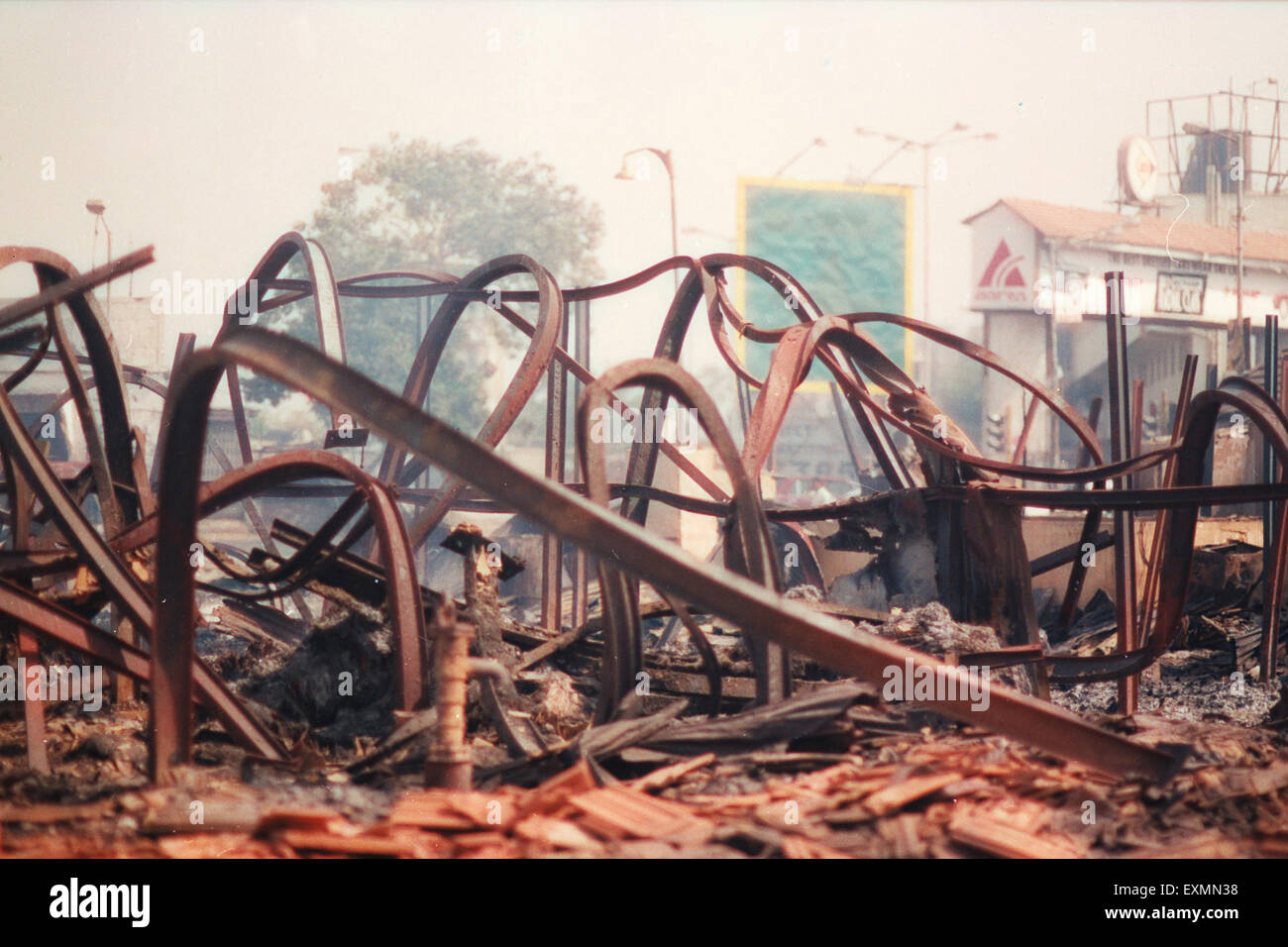 steel bars melt terror bomb blast explosion 1993 Bombay Mumbai ...