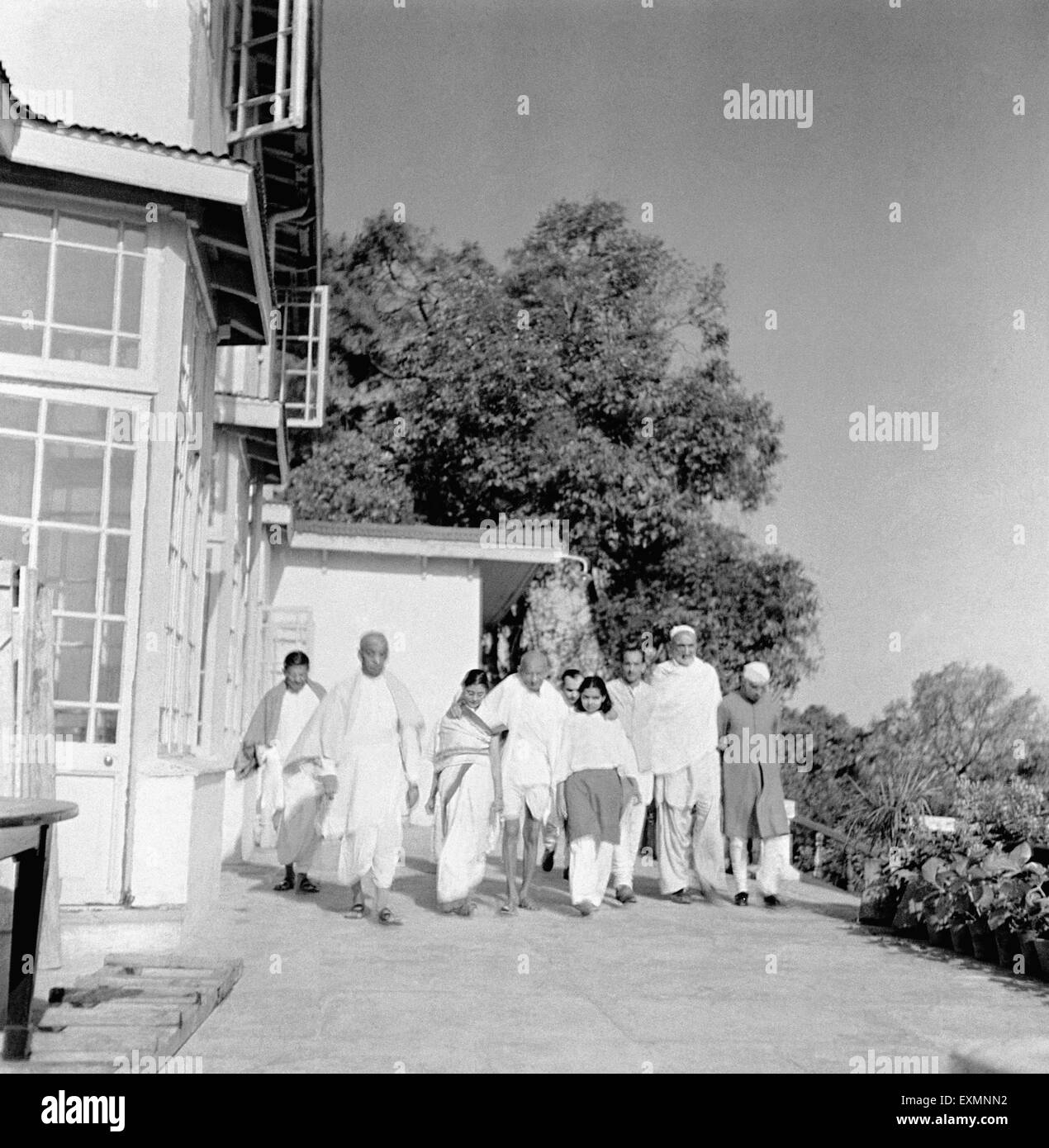 Devdas Gandhi Sardar Vallabhbhai Patel Abha Gandhi Mahatma Gandhi Sita ...