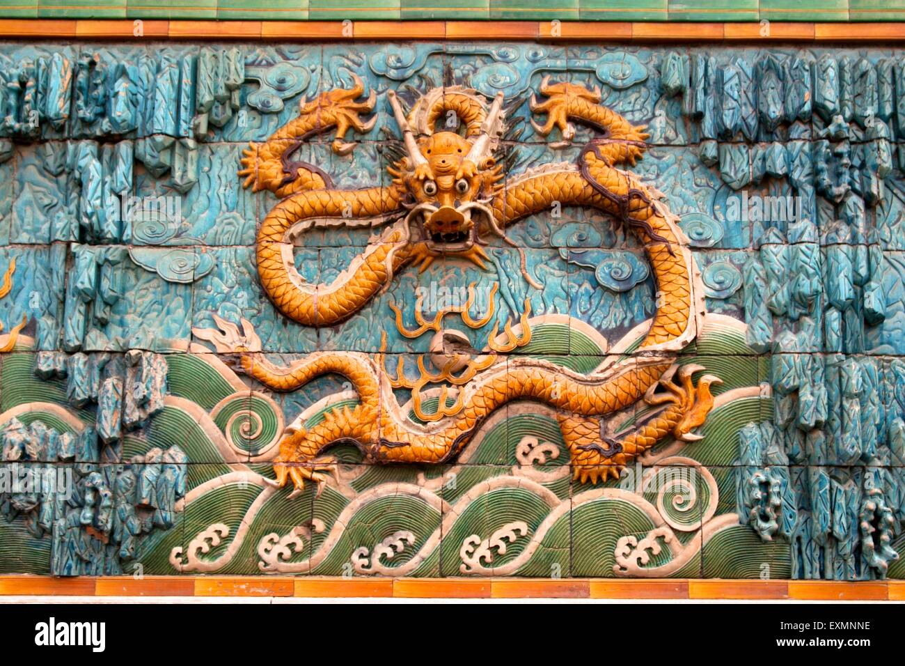 Wall art artwork hi-res stock photography and images - Alamy