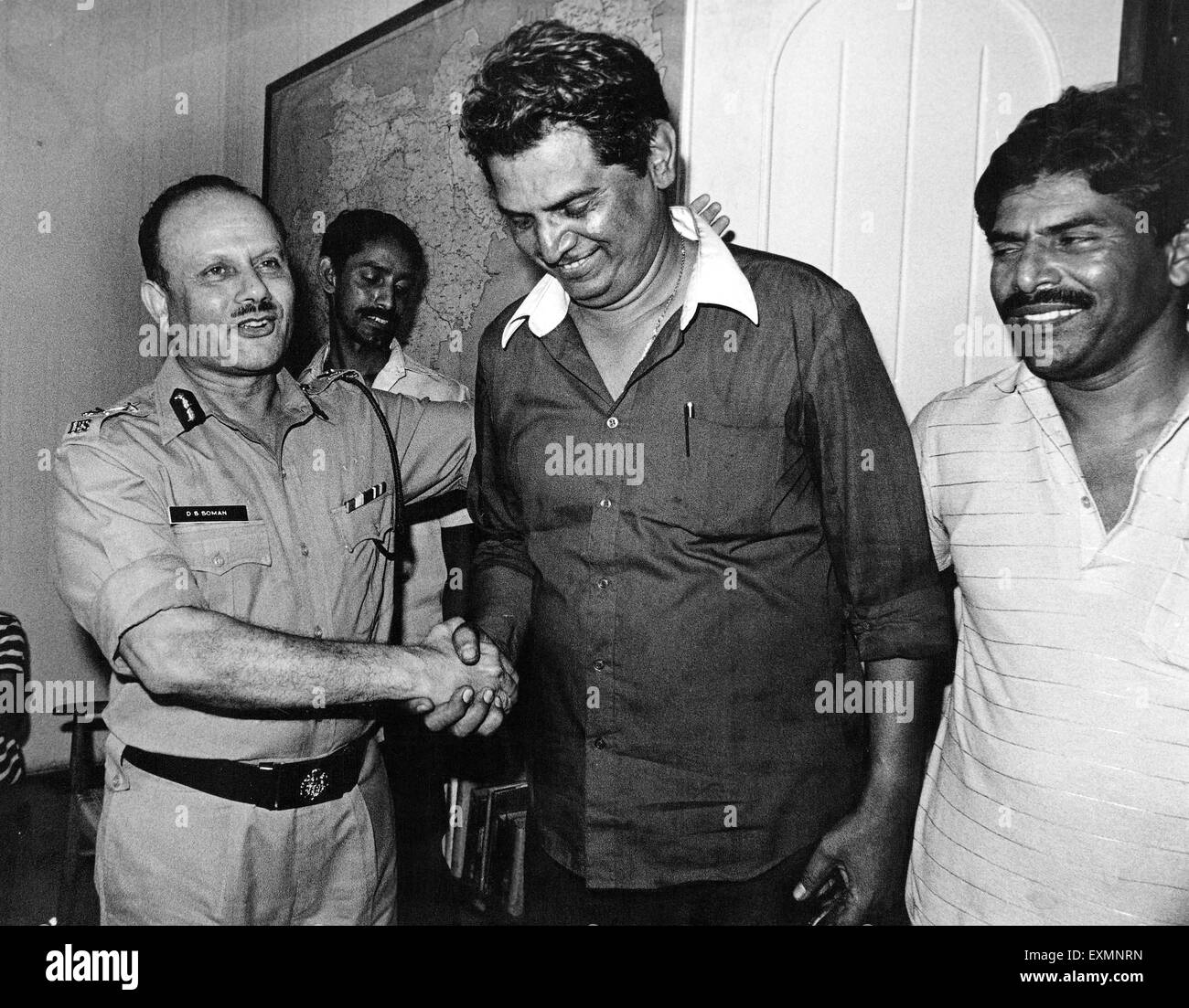 Police officer shaking hands Bombay Mumbai Maharashtra India Stock ...