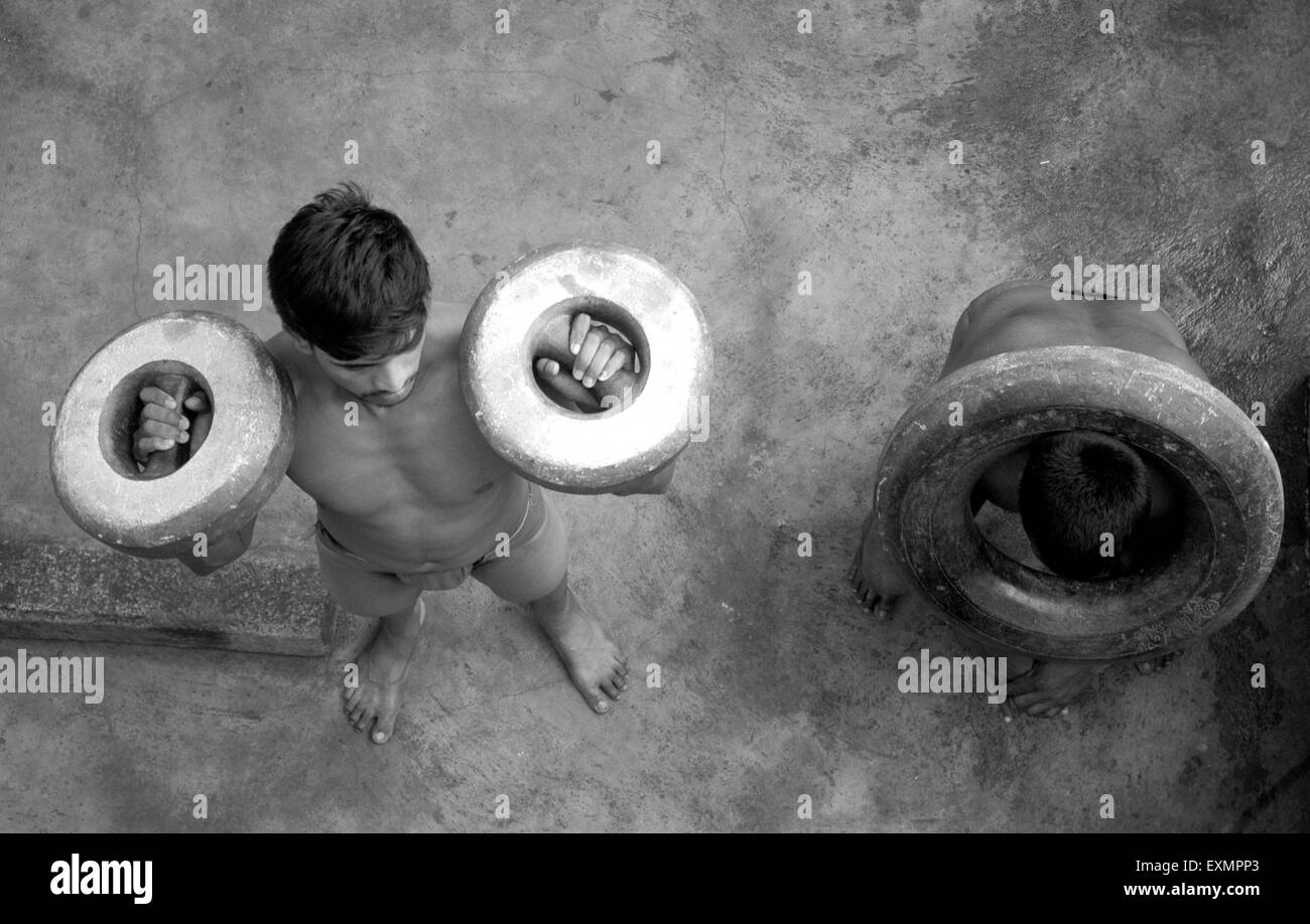 Man practicing for nada kushti hi-res stock photography and images - Alamy