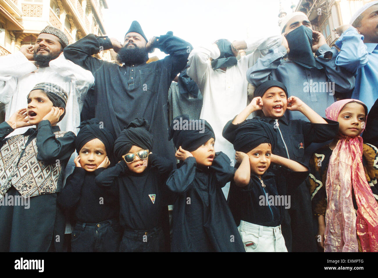 Muslims men children wearing black dress protesting demonstrating ...