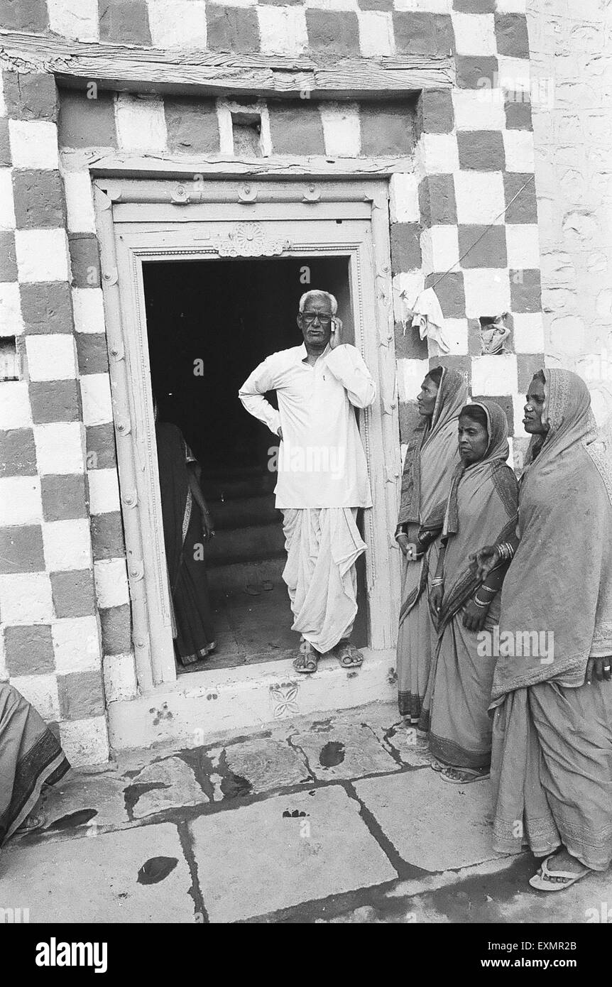 Group of three women outdoor Black and White Stock Photos & Images - Alamy