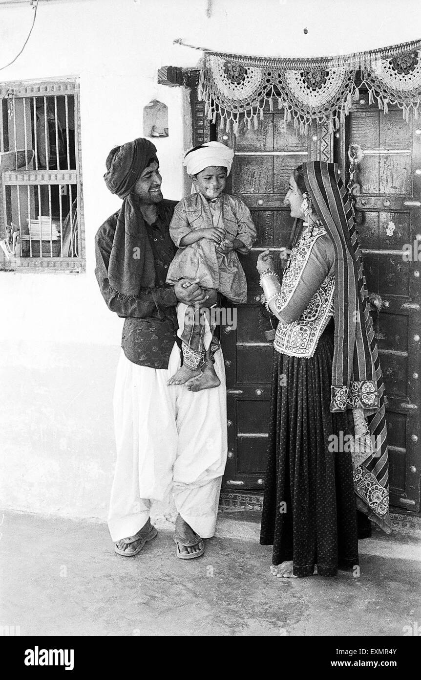 Indian rural family in traditional dress Ghanthali village kutch ...