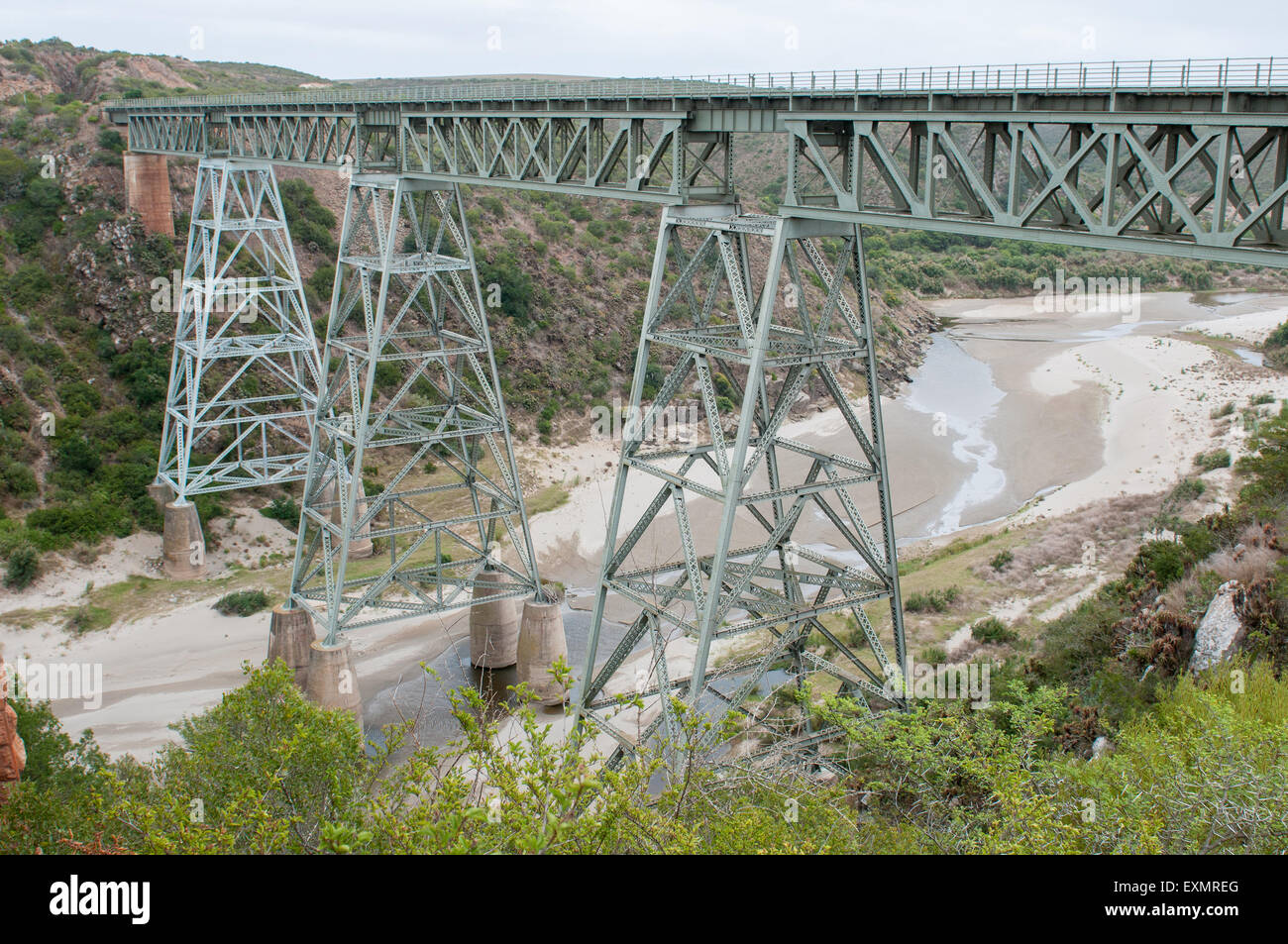Train bridge over the Gouritz river between Riversdale and Mosselbay in ...