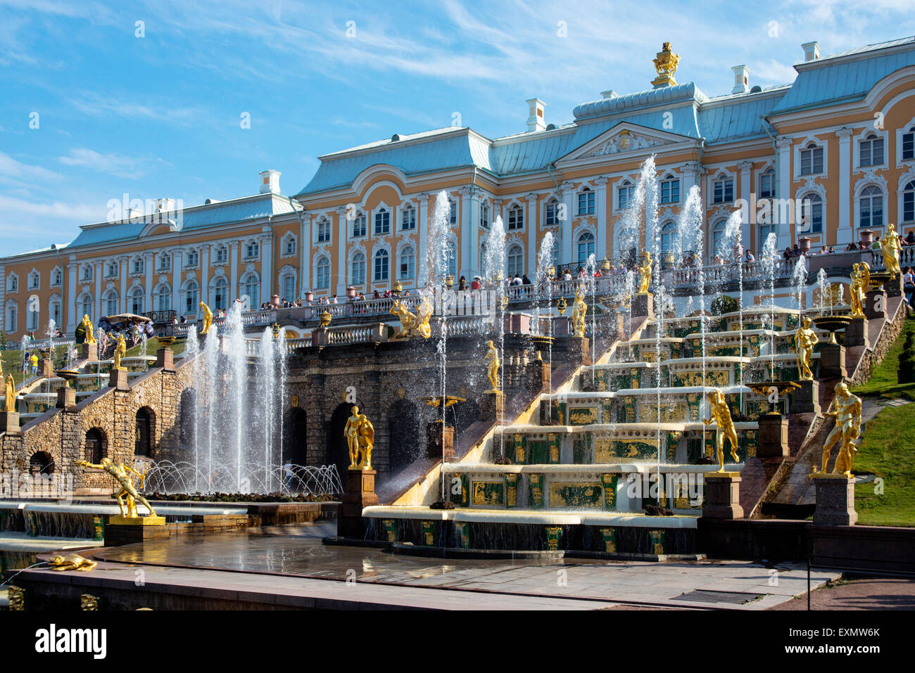 Main fountain at Peterhof Palace, Saint Petersburg, Russia Stock Photo ...