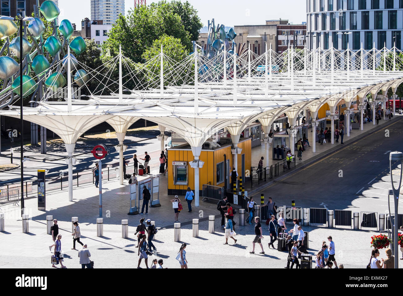 Bus station london hi-res stock photography and images - Alamy