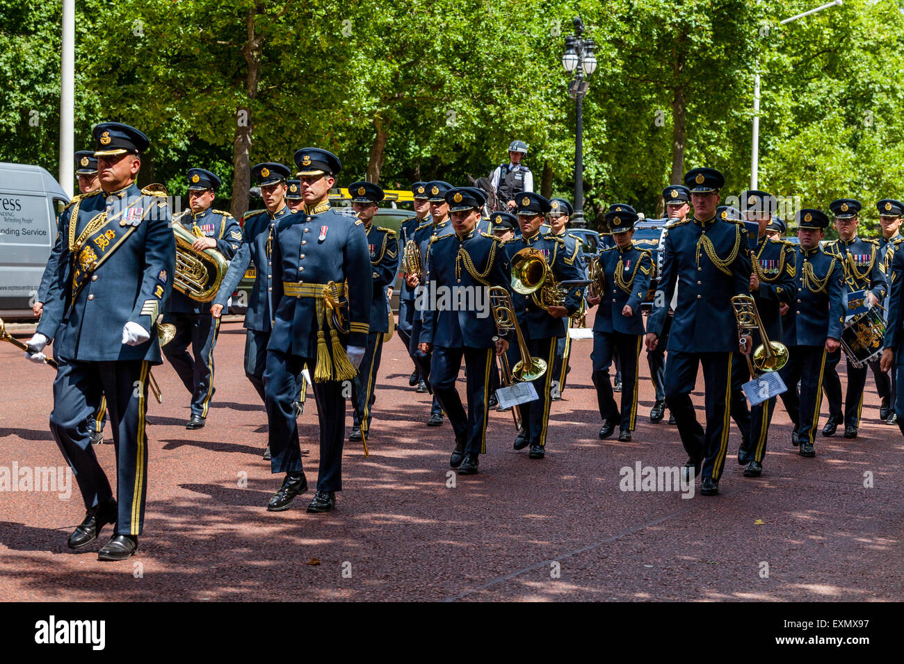 Royal air force uniforms hi-res stock photography and images - Alamy