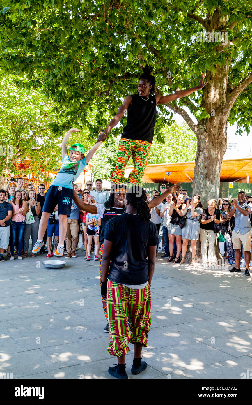 Summer entertainers hi-res stock photography and images - Alamy