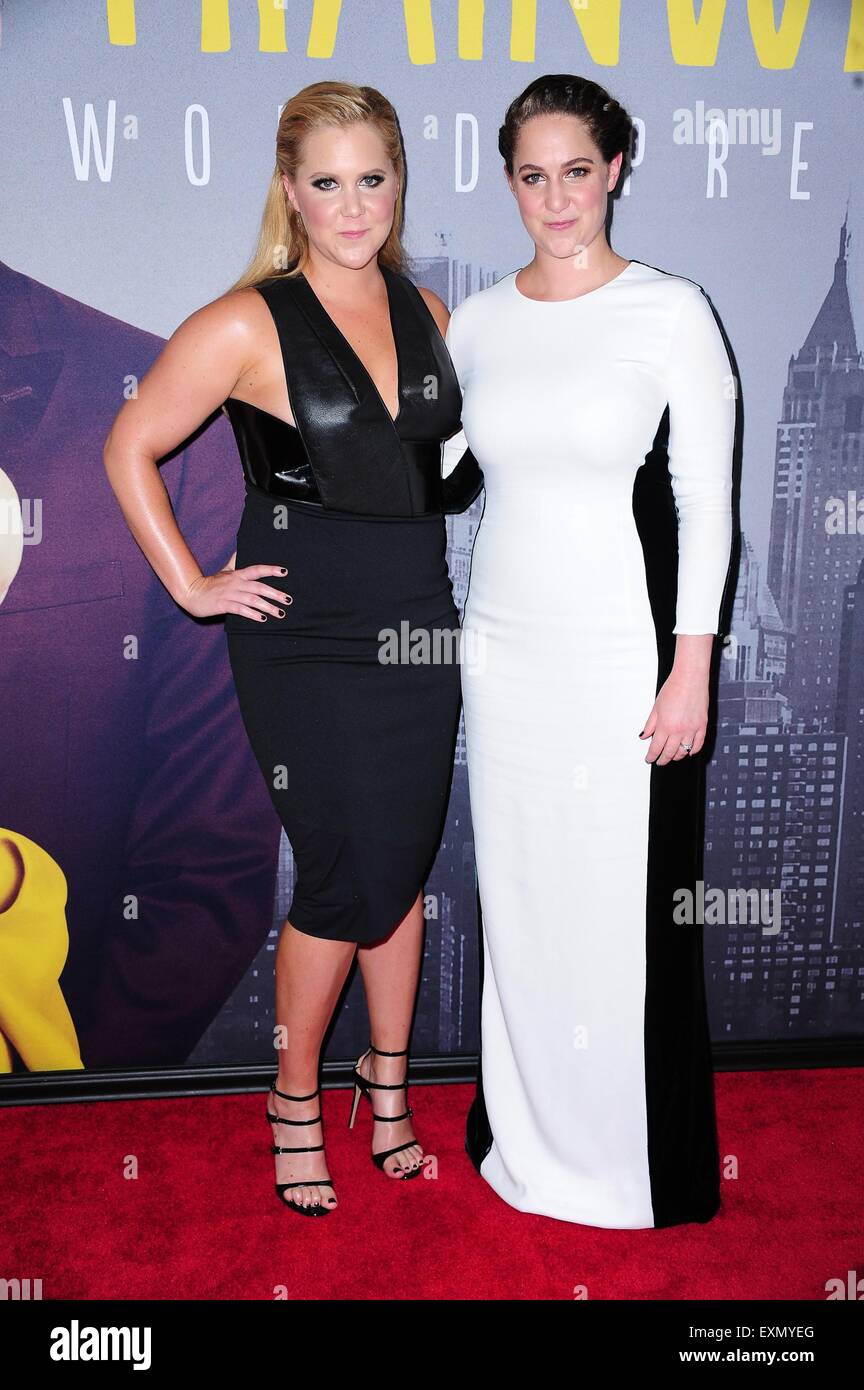 Amy schumer sister kim caramele hi-res stock photography and images - Alamy