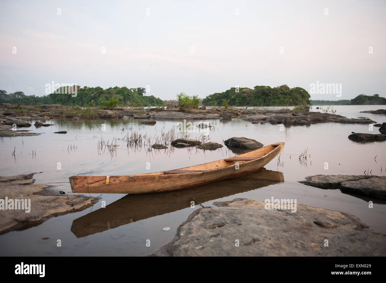 Amazon tribes hi-res stock photography and images - Alamy