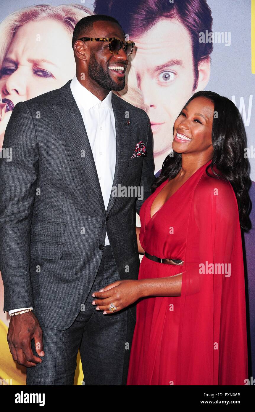 Lebron james and savannah brinson hi-res stock photography and images ...