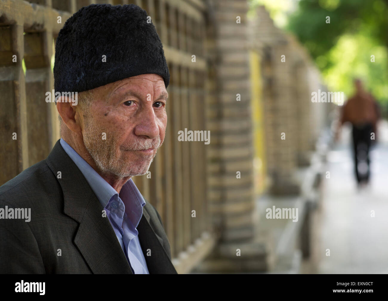 Iran isfahan senior man hi-res stock photography and images - Alamy