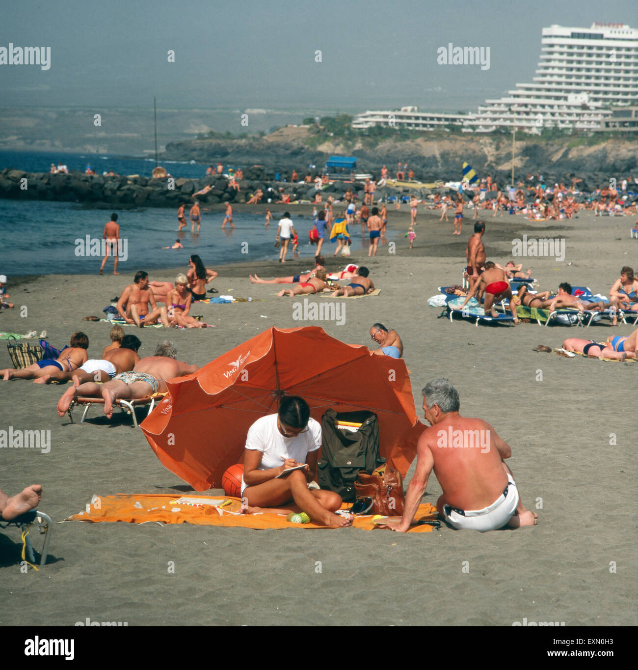 Spain 1970s beach hi-res stock photography and images - Alamy