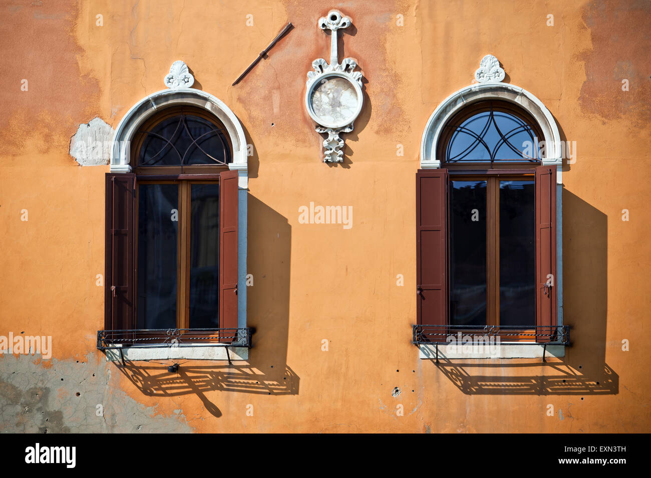Old windows of Venice, Italy. Venetian architecture Stock Photo - Alamy