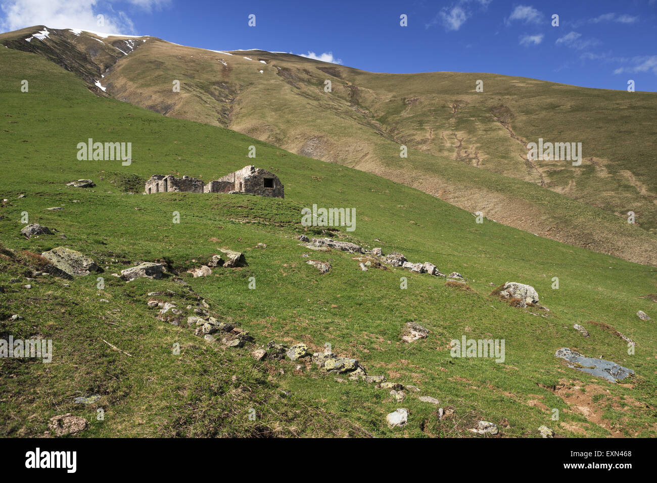 Shepherds stone hut hi-res stock photography and images - Alamy