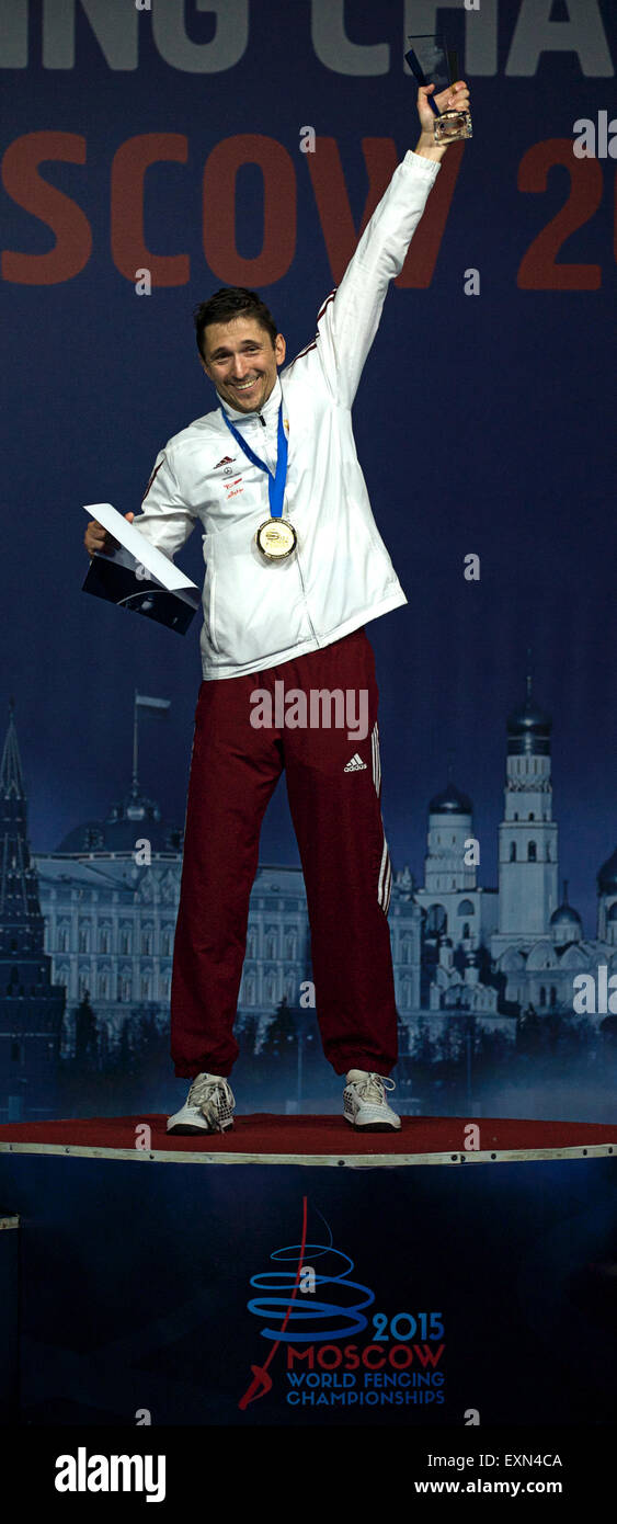 Mens individual epee hi-res stock photography and images - Alamy