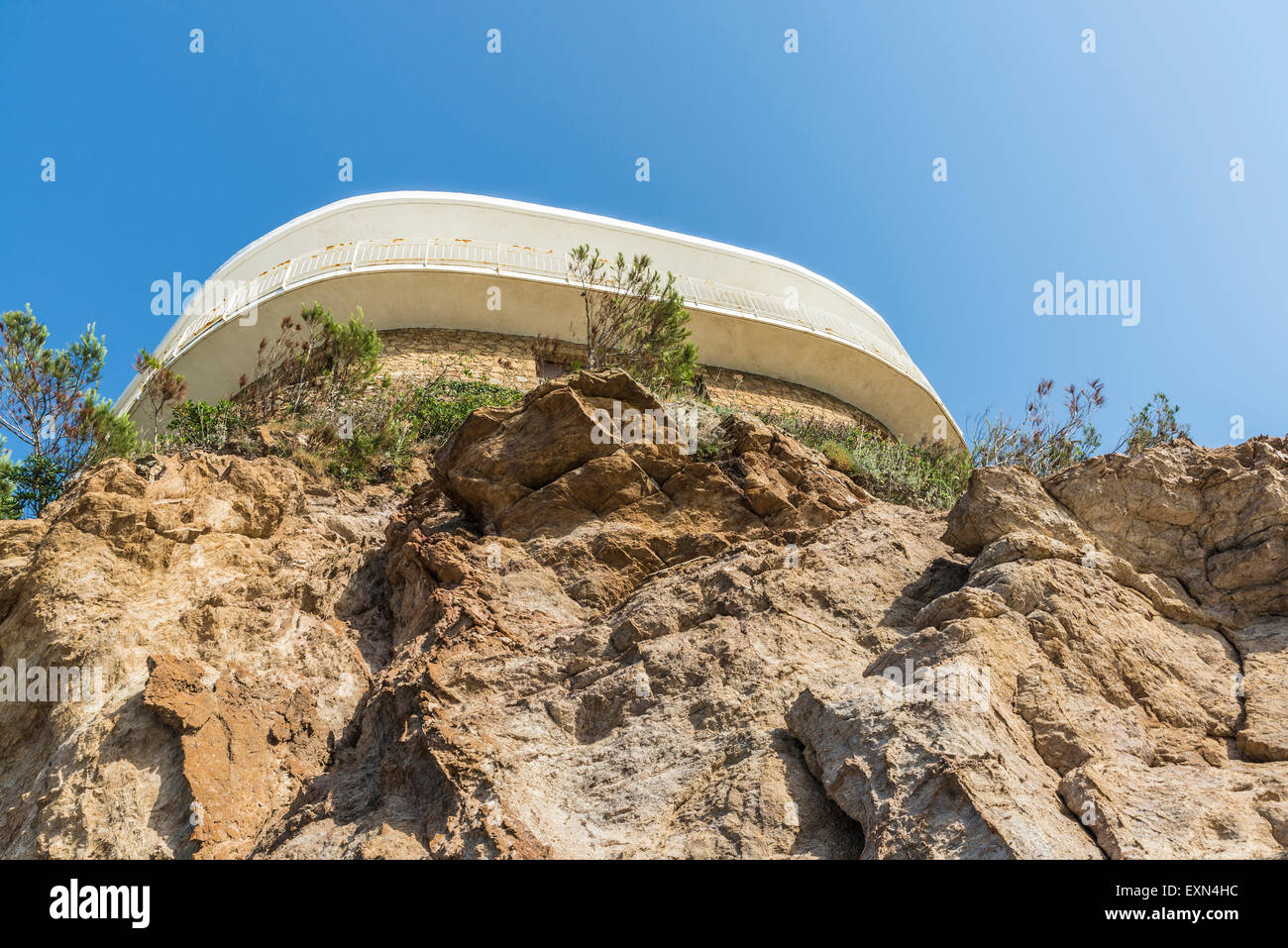 Cliff top terrace hi-res stock photography and images - Alamy
