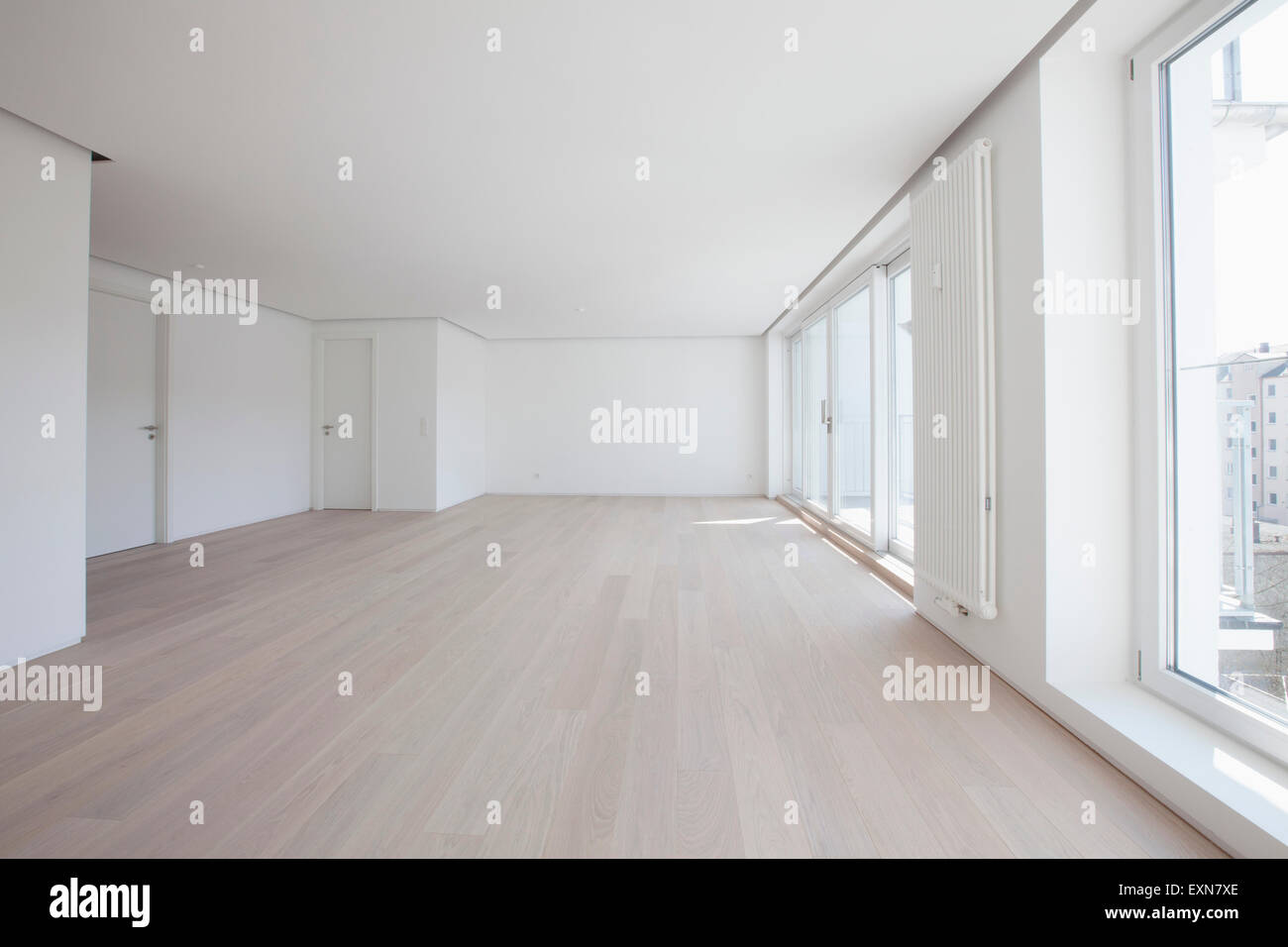 Empty living room hi-res stock photography and images - Alamy