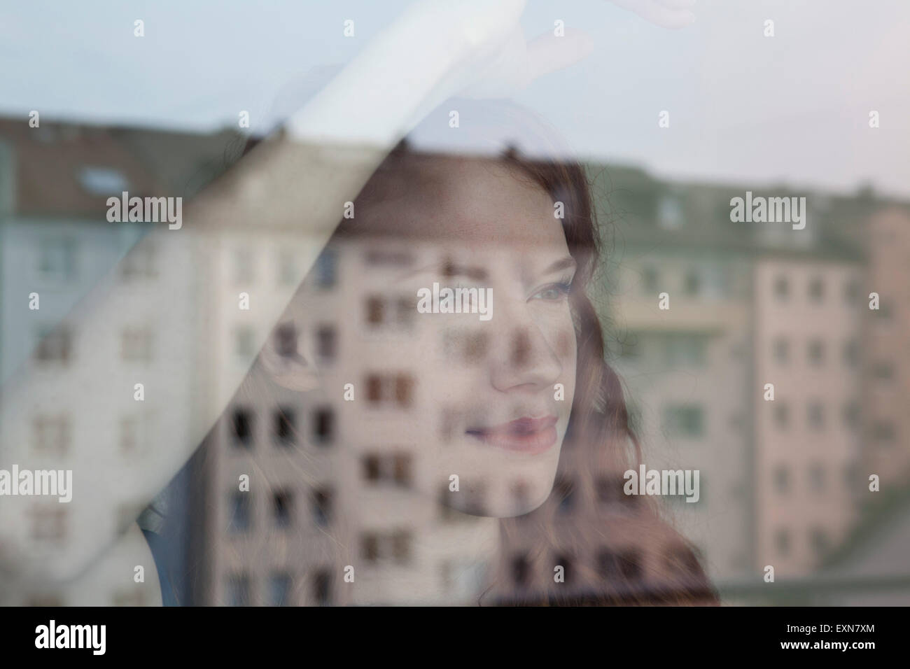 Young adult moving out hi-res stock photography and images - Alamy