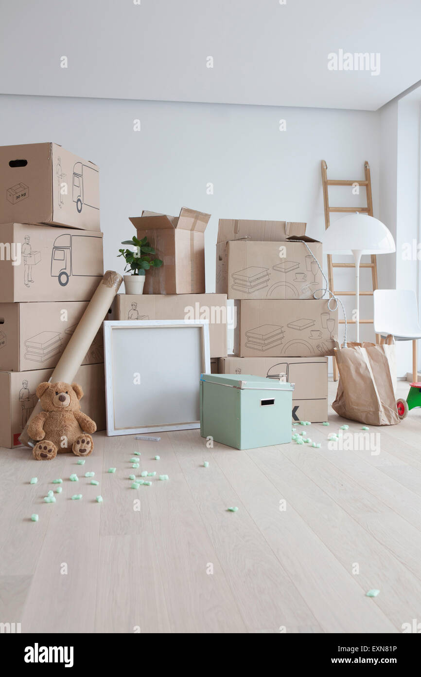 Image of cardboard hi-res stock photography and images - Alamy