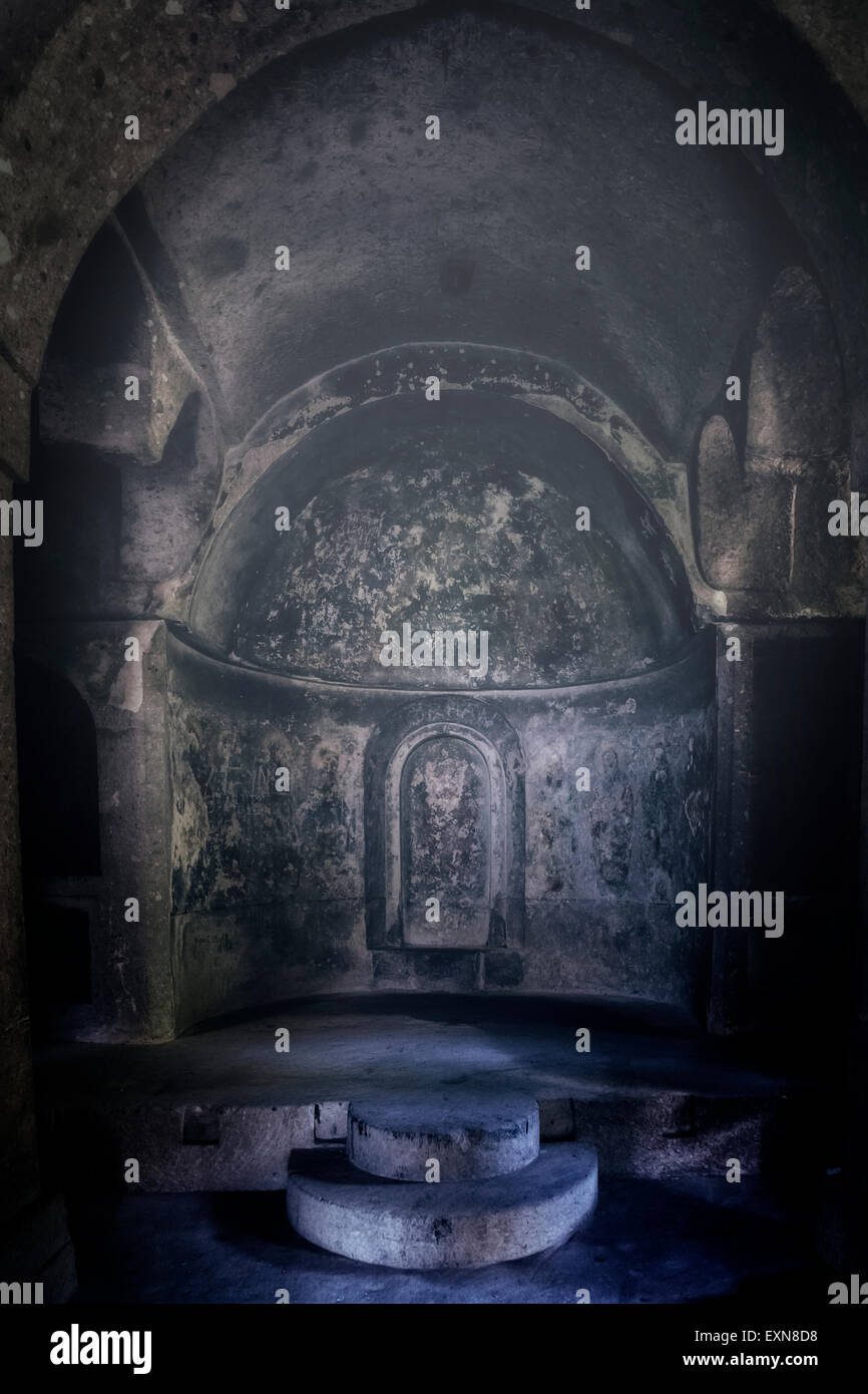 Stone altar hi-res stock photography and images - Alamy