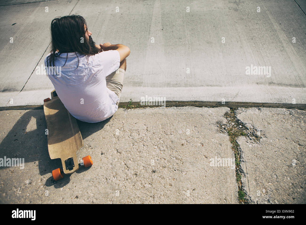 Curb appearance hi-res stock photography and images - Alamy