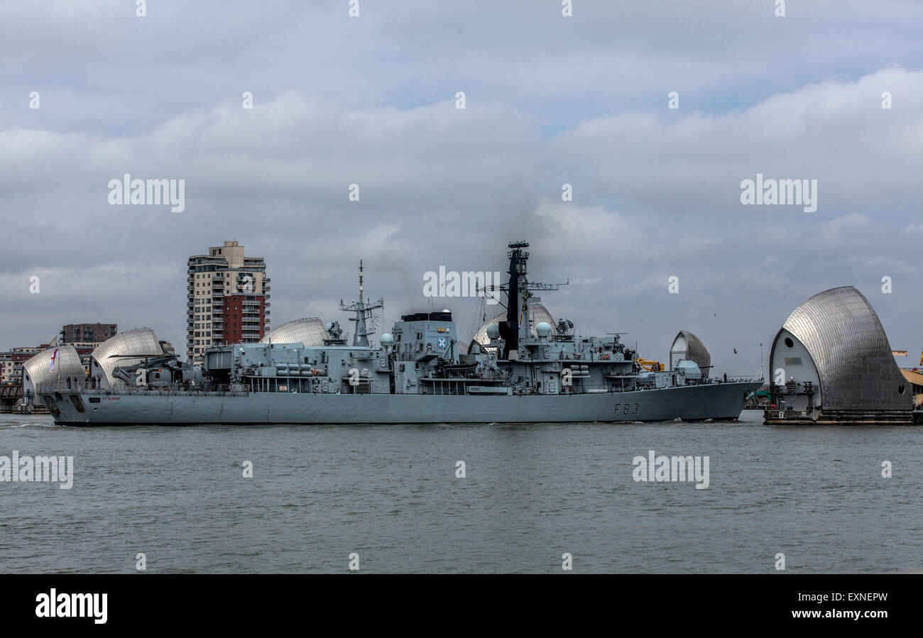 The Royal Navy Type 23 Frigate HMS St Albans going through the Thames ...