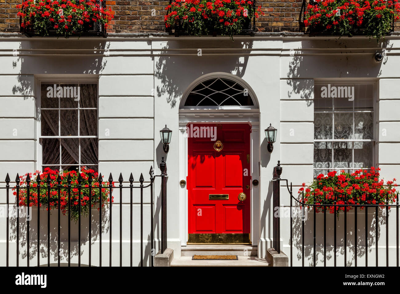 Expensive house exterior hi-res stock photography and images - Alamy